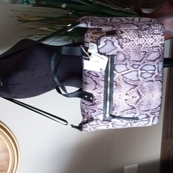 Jessica Simpson | Bags | New Jessica Simpson Natalie Weekender Snake ...